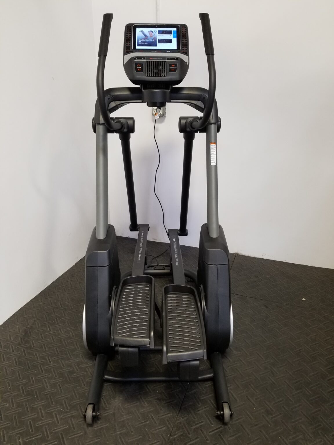 NordicTrack FreeStride Trainer Fs10i Elliptical NTEL71320