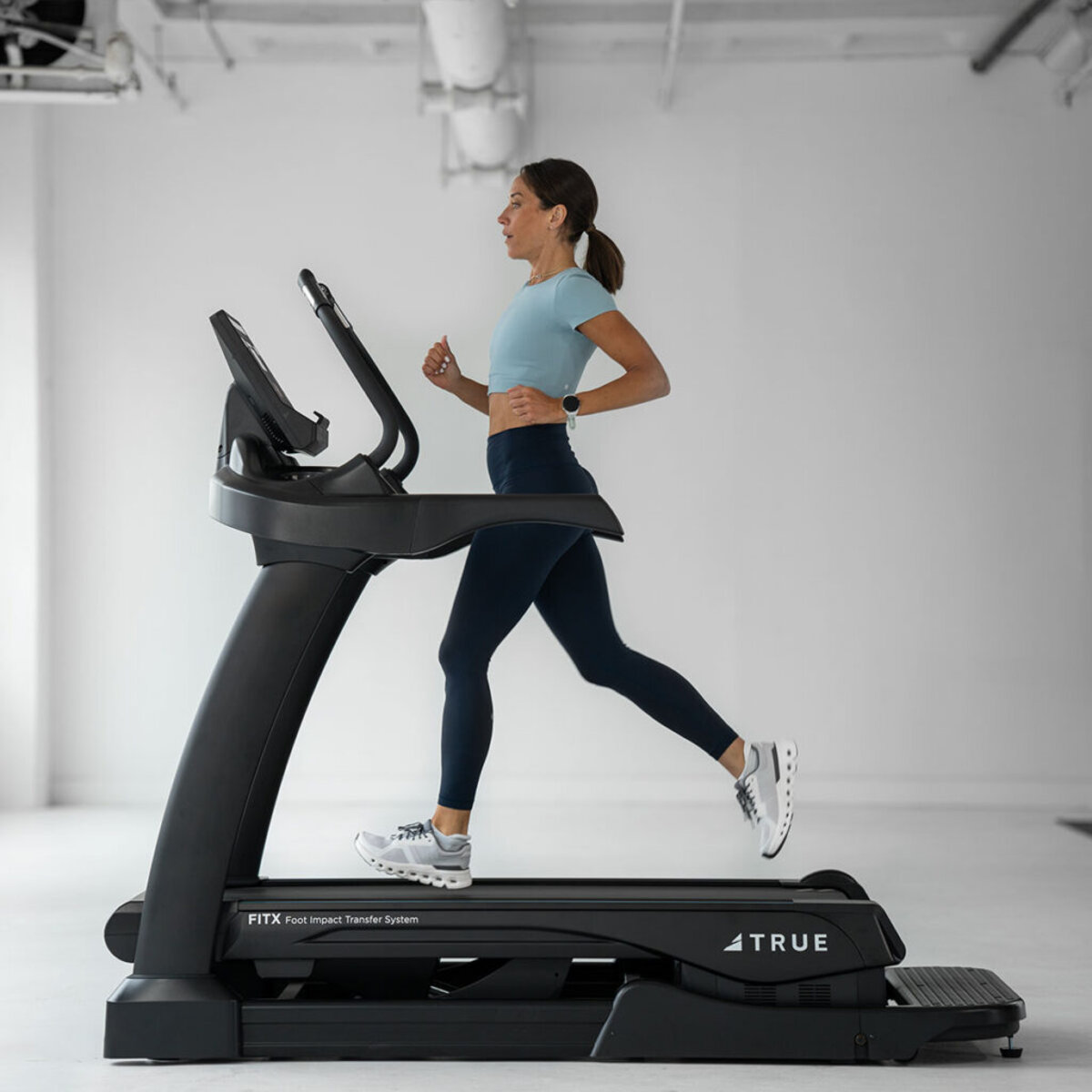 True Fitness Alpine Runner Treadmill w/Unite LED Console - Fitness ...